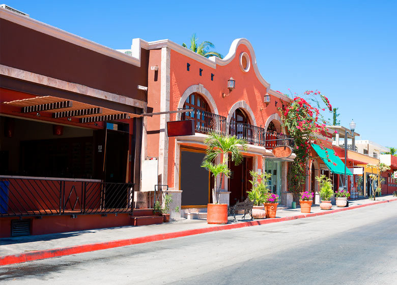 Rose Hall - Haunted Mansion in Jamaica Has History |The Travel Current